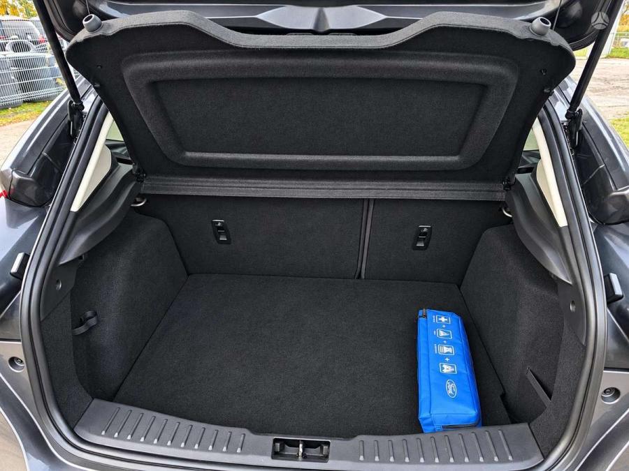 Pelēks Ford Focus 2017 Pakruojis, ar dzinēja tilpumu 1.00 L un nobraukumu 149 tūkst. km par 4600 €, foto 7 vietnē AUTOMOTO.COM.LV