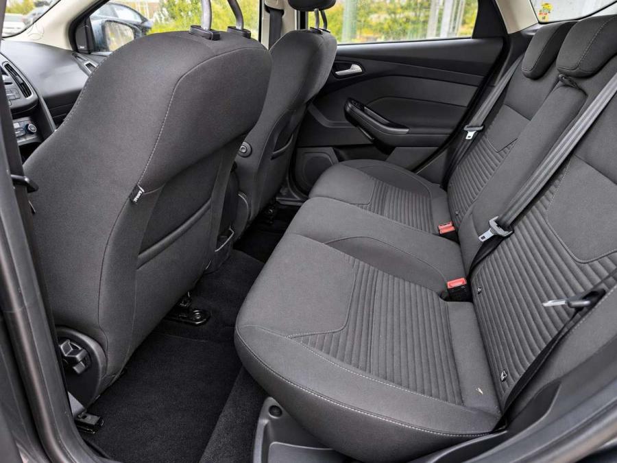 Pelēks Ford Focus 2017 Pakruojis, ar dzinēja tilpumu 1.00 L un nobraukumu 149 tūkst. km par 4600 €, foto 9 vietnē AUTOMOTO.COM.LV