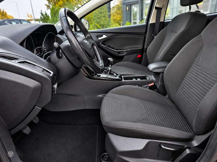 Pelēks Ford Focus 2017 Pakruojis, ar dzinēja tilpumu 1.00 L un nobraukumu 149 tūkst. km par 4600 €, foto 10 vietnē AUTOMOTO.COM.LV