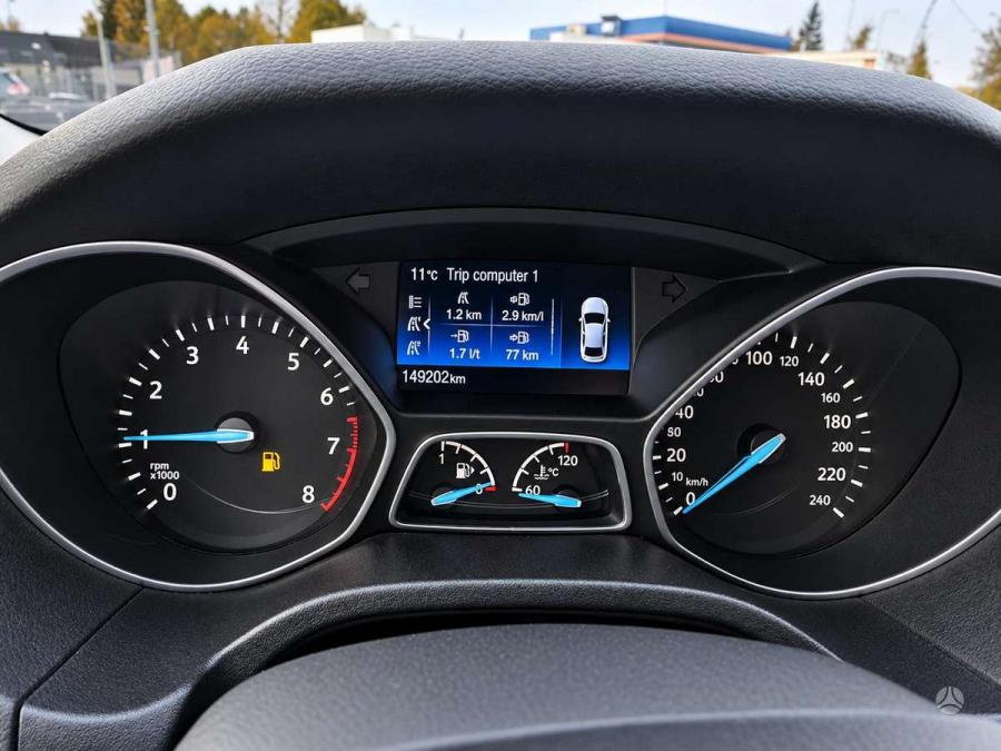 Pelēks Ford Focus 2017 Pakruojis, ar dzinēja tilpumu 1.00 L un nobraukumu 149 tūkst. km par 4600 €, foto 12 vietnē AUTOMOTO.COM.LV
