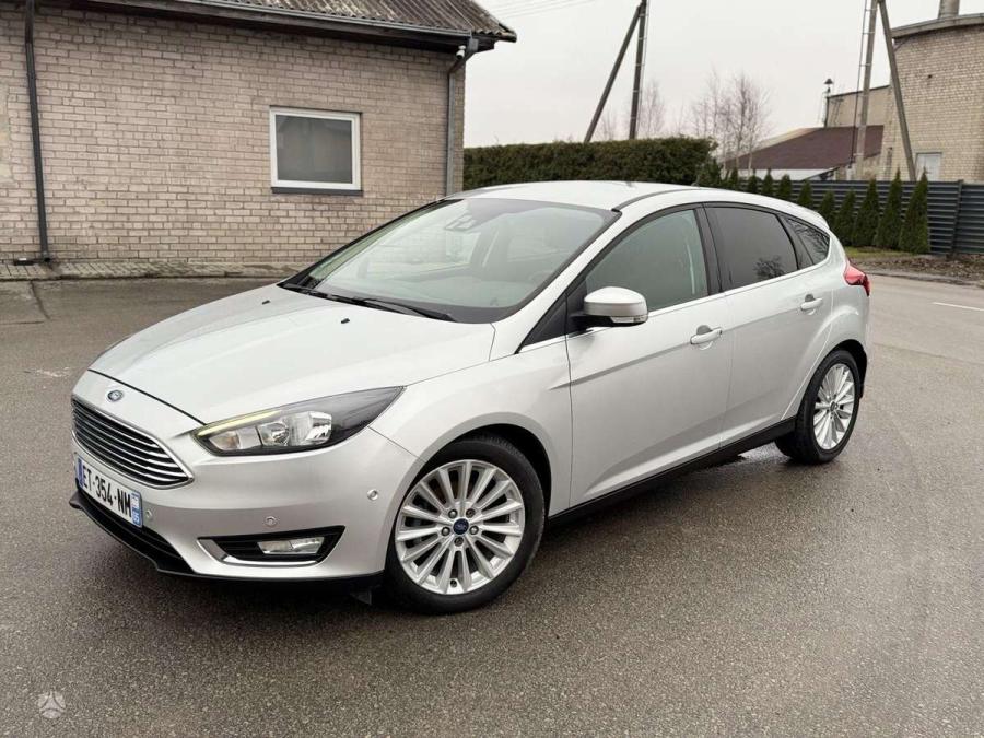 Grey Ford Focus 2018 in Taurage, with an engine capacity of 1.00 L and mileage of 110 thousand km for 5500 €, photo 4 on AUTOMOTO.COM.LV