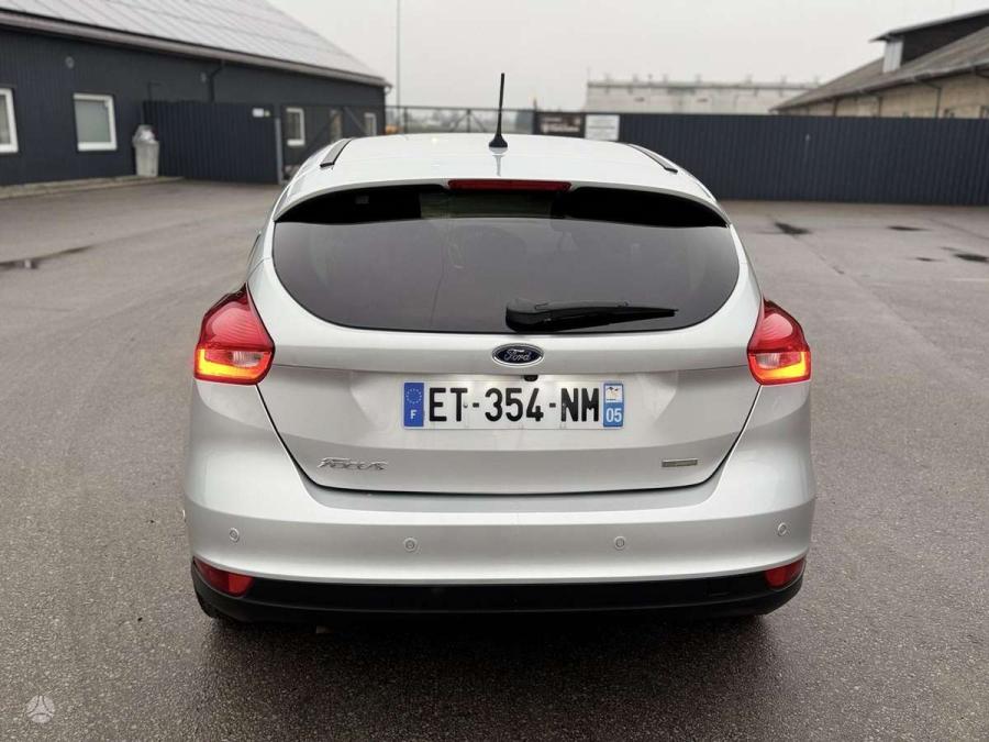Grey Ford Focus 2018 in Taurage, with an engine capacity of 1.00 L and mileage of 110 thousand km for 5500 €, photo 7 on AUTOMOTO.COM.LV
