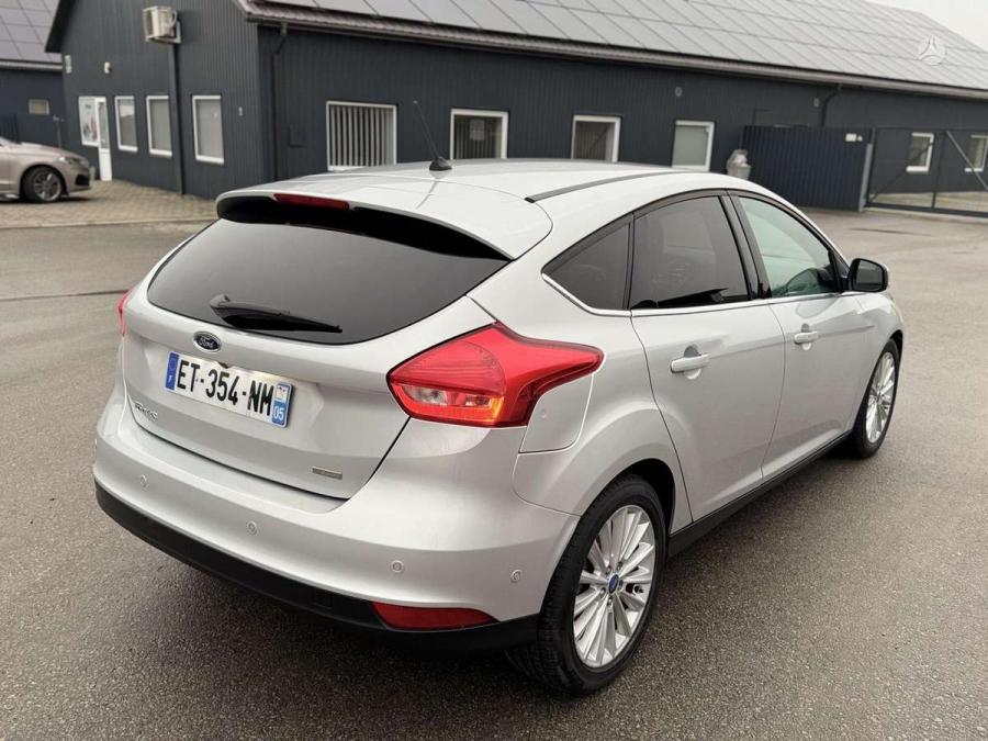 Grey Ford Focus 2018 in Taurage, with an engine capacity of 1.00 L and mileage of 110 thousand km for 5500 €, photo 8 on AUTOMOTO.COM.LV