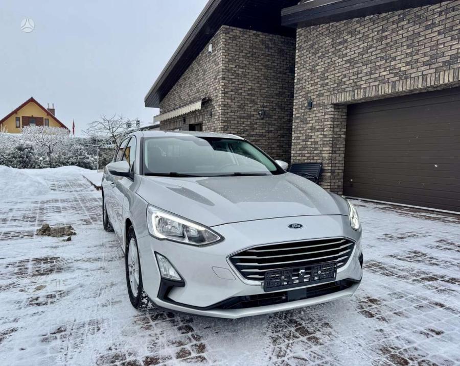 Grey Ford Focus 2018 in Alytus, with an engine capacity of 1.00 L and mileage of 165 thousand km for 7000 €, photo 1 on AUTOMOTO.COM.LV