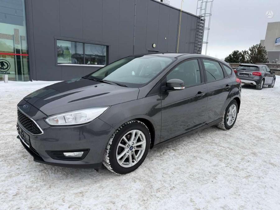 Grey Ford Focus 2018 in Siauliai, with an engine capacity of 1.00 L and mileage of 171 thousand km for 5800 €, photo 3 on AUTOMOTO.COM.LV