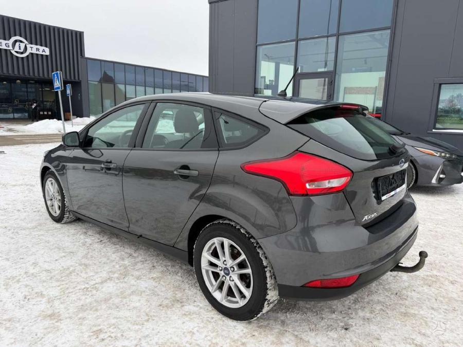 Grey Ford Focus 2018 in Siauliai, with an engine capacity of 1.00 L and mileage of 171 thousand km for 5800 €, photo 4 on AUTOMOTO.COM.LV