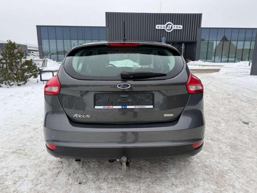 Grey Ford Focus 2018 in Siauliai, with an engine capacity of 1.00 L and mileage of 171 thousand km for 5800 €, photo 5 on AUTOMOTO.COM.LV