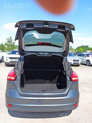 Pelēks Ford Focus 2018 Daugavpils, ar dzinēja tilpumu 1.00 L un nobraukumu 0 tūkst. km par 6350 €, foto 10 vietnē AUTOMOTO.COM.LV