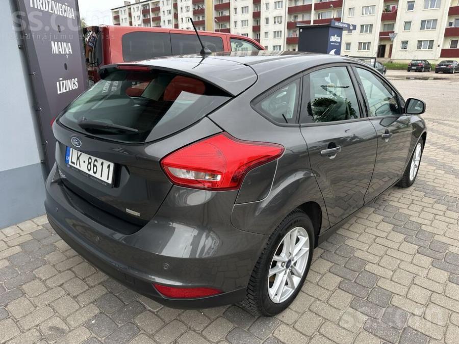 Pelēks Ford Focus 2018 Talsi, ar dzinēja tilpumu 1.00 L un nobraukumu 127 tūkst. km par 5700 €, foto 4 vietnē AUTOMOTO.COM.LV