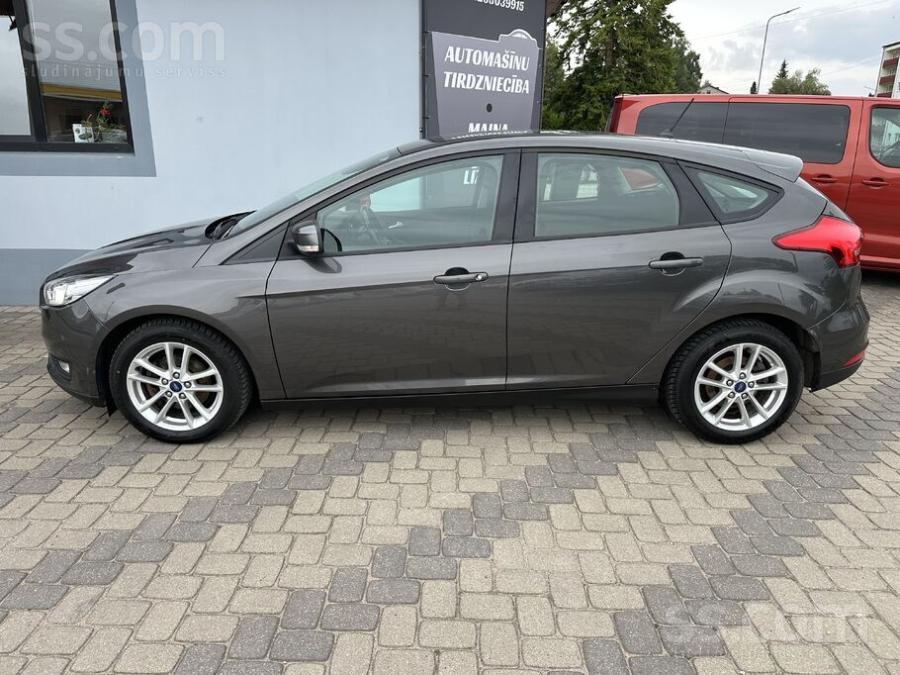 Pelēks Ford Focus 2018 Talsi, ar dzinēja tilpumu 1.00 L un nobraukumu 127 tūkst. km par 5700 €, foto 24 vietnē AUTOMOTO.COM.LV