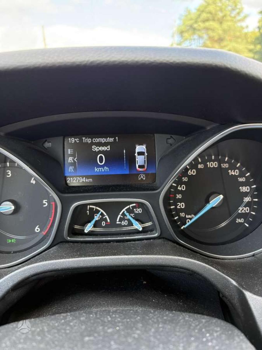 Pelēks Ford Focus 2018 Viļņa, ar dzinēja tilpumu 1.50 L un nobraukumu 213 tūkst. km par 6300 €, foto 6 vietnē AUTOMOTO.COM.LV