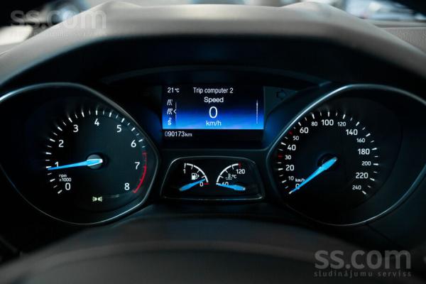 Pelēks Ford Focus 2018 Rīga, ar dzinēja tilpumu 1.00 L un nobraukumu 90 tūkst. km par 5990 €, foto 7 vietnē AUTOMOTO.COM.LV