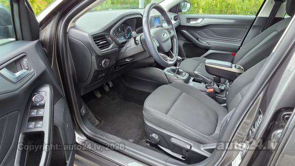 Grey Ford Focus 2018 in Tallinn, with an engine capacity of 1.00 L and mileage of 63 thousand km for 8400 €, photo 9 on AUTOMOTO.COM.LV