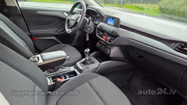 Grey Ford Focus 2018 in Tallinn, with an engine capacity of 1.00 L and mileage of 63 thousand km for 8400 €, photo 10 on AUTOMOTO.COM.LV