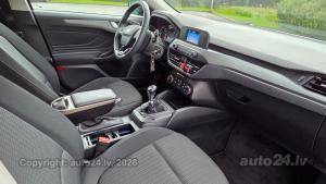 Pelēks Ford Focus 2018 Tallina, ar dzinēja tilpumu 1.00 L un nobraukumu 63 tūkst. km par 8400 €, foto 10 vietnē AUTOMOTO.COM.LV