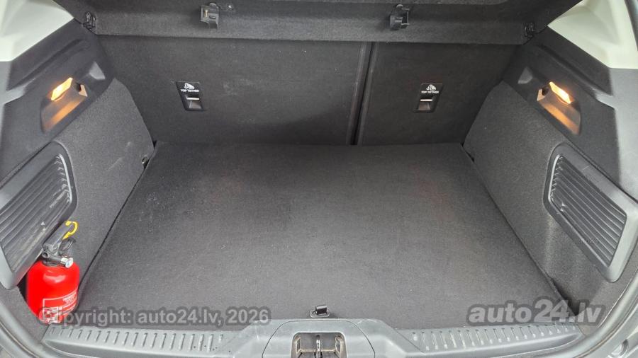 Pelēks Ford Focus 2018 Tallina, ar dzinēja tilpumu 1.00 L un nobraukumu 63 tūkst. km par 8400 €, foto 12 vietnē AUTOMOTO.COM.LV