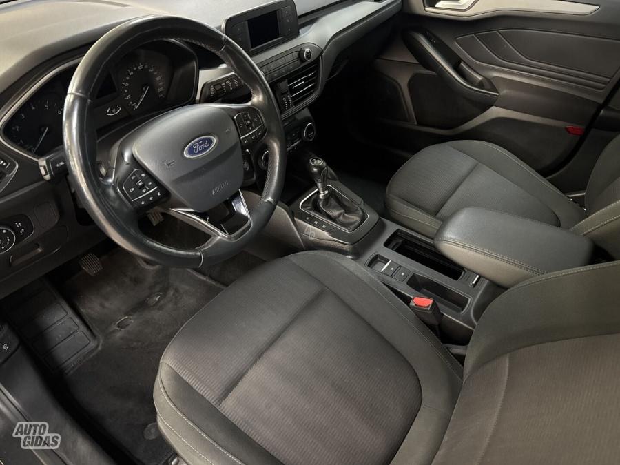 Grey Ford Focus 2019 in Vilnius, with an engine capacity of 1.00 L and mileage of 38 thousand km for 9000 €, photo 9 on AUTOMOTO.COM.LV