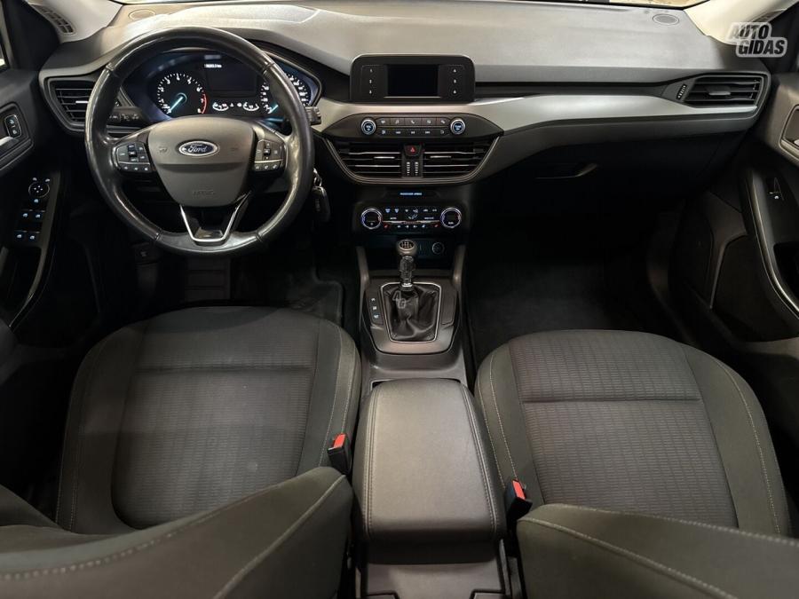 Grey Ford Focus 2019 in Vilnius, with an engine capacity of 1.00 L and mileage of 38 thousand km for 9000 €, photo 13 on AUTOMOTO.COM.LV