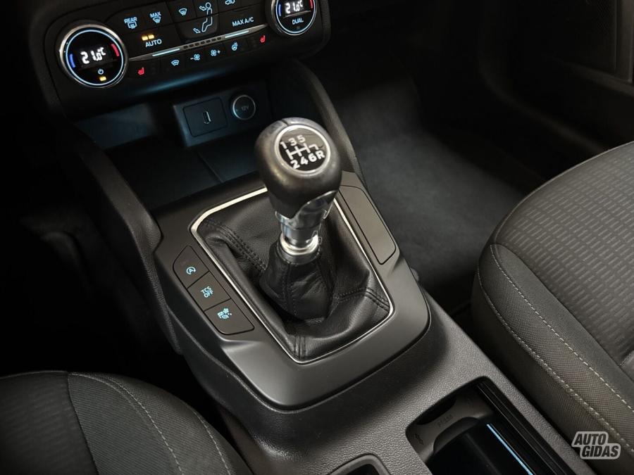 Grey Ford Focus 2019 in Vilnius, with an engine capacity of 1.00 L and mileage of 38 thousand km for 9000 €, photo 15 on AUTOMOTO.COM.LV