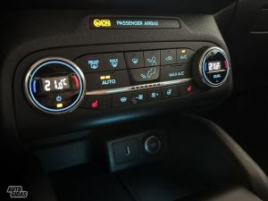 Grey Ford Focus 2019 in Vilnius, with an engine capacity of 1.00 L and mileage of 38 thousand km for 9000 €, photo 19 on AUTOMOTO.COM.LV