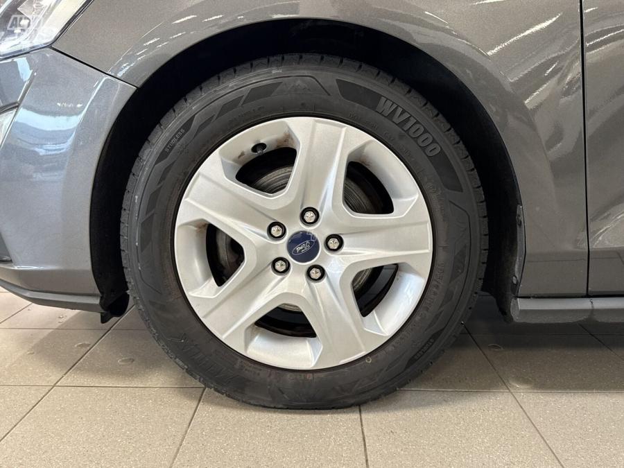 Grey Ford Focus 2019 in Vilnius, with an engine capacity of 1.00 L and mileage of 38 thousand km for 9000 €, photo 25 on AUTOMOTO.COM.LV