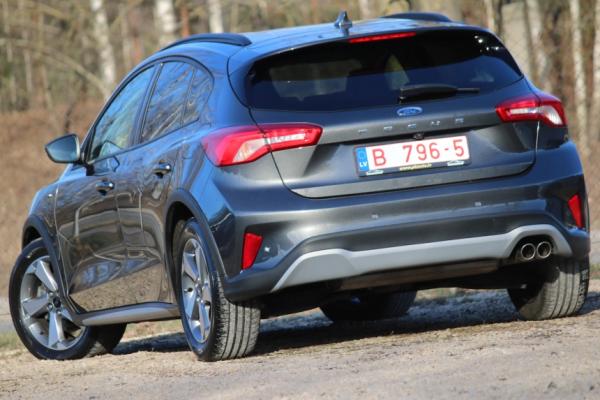 Grey Ford Focus 2019 in Riga, with an engine capacity of 1.00 L and mileage of 49 thousand km for 13790 €, photo 6 on AUTOMOTO.COM.LV