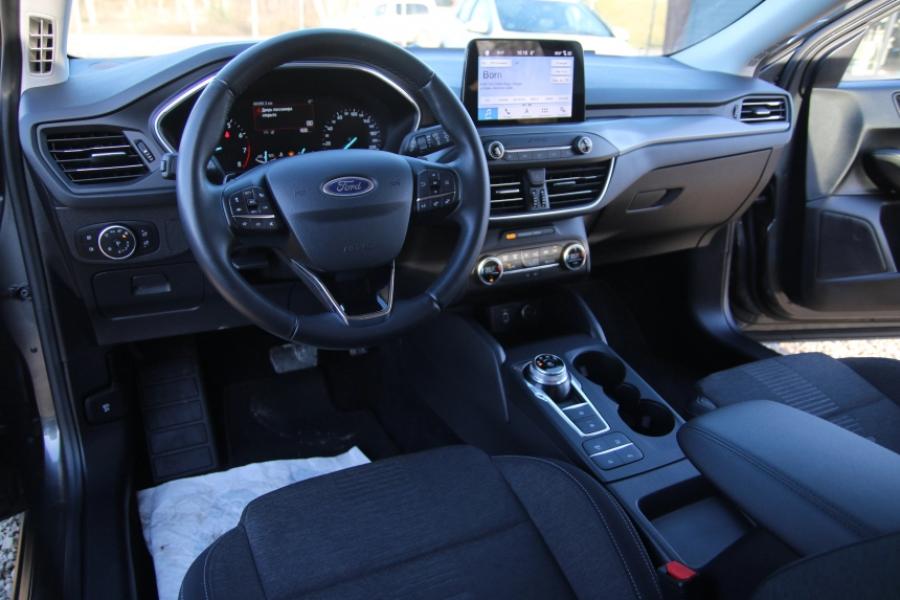 Grey Ford Focus 2019 in Riga, with an engine capacity of 1.00 L and mileage of 49 thousand km for 13790 €, photo 10 on AUTOMOTO.COM.LV