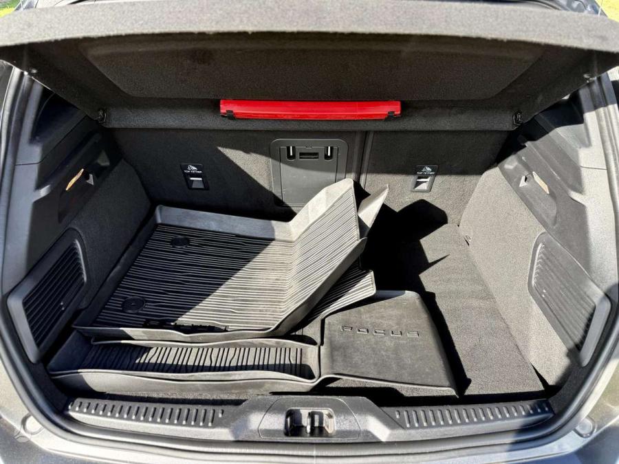 Pelēks Ford Focus 2019 Vilkaviškis, ar dzinēja tilpumu 2.00 L un nobraukumu 187 tūkst. km par 10700 €, foto 28 vietnē AUTOMOTO.COM.LV