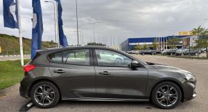 Pelēks Ford Focus 2020 Viļņa, ar dzinēja tilpumu 1.00 L un nobraukumu 122 tūkst. km par 12500 €, foto 5 vietnē AUTOMOTO.COM.LV