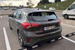 Pelēks Ford Focus 2020 Viļņa, ar dzinēja tilpumu 1.00 L un nobraukumu 122 tūkst. km par 12500 €, foto 7 vietnē AUTOMOTO.COM.LV