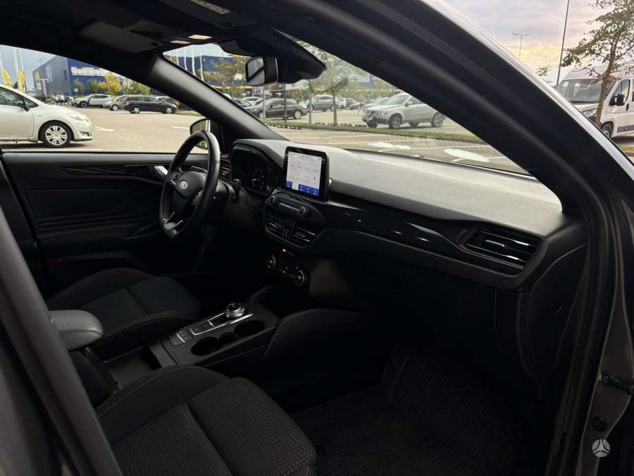 Pelēks Ford Focus 2020 Viļņa, ar dzinēja tilpumu 1.00 L un nobraukumu 122 tūkst. km par 12500 €, foto 12 vietnē AUTOMOTO.COM.LV
