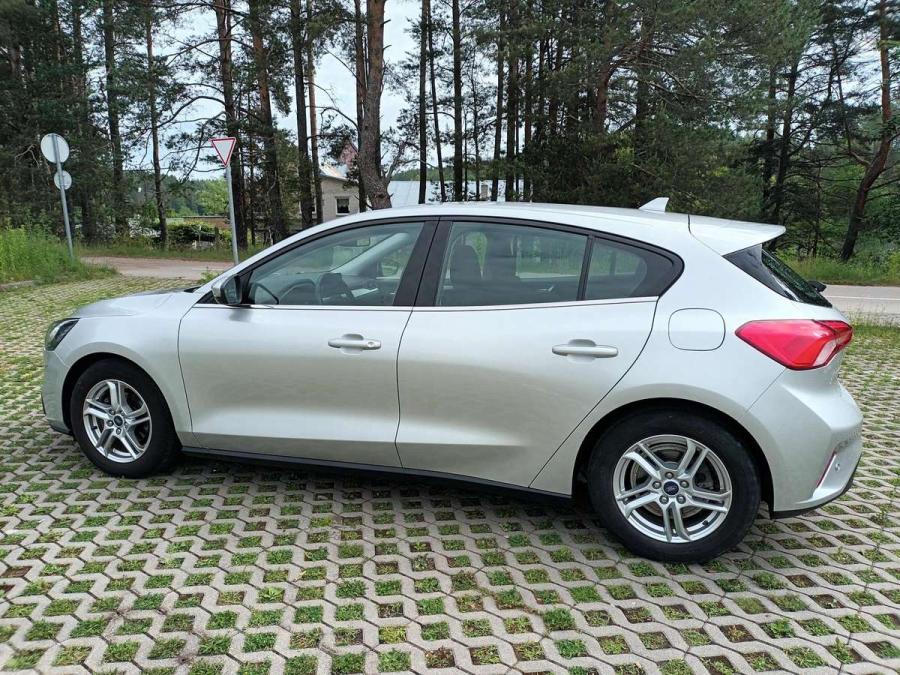 Pelēks Ford Focus 2021 Viļņa, ar dzinēja tilpumu 1.50 L un nobraukumu 80 tūkst. km par 11800 €, foto 5 vietnē AUTOMOTO.COM.LV