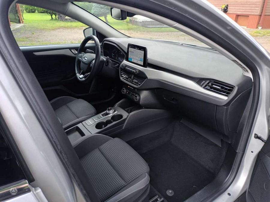 Pelēks Ford Focus 2021 Viļņa, ar dzinēja tilpumu 1.50 L un nobraukumu 80 tūkst. km par 11800 €, foto 19 vietnē AUTOMOTO.COM.LV