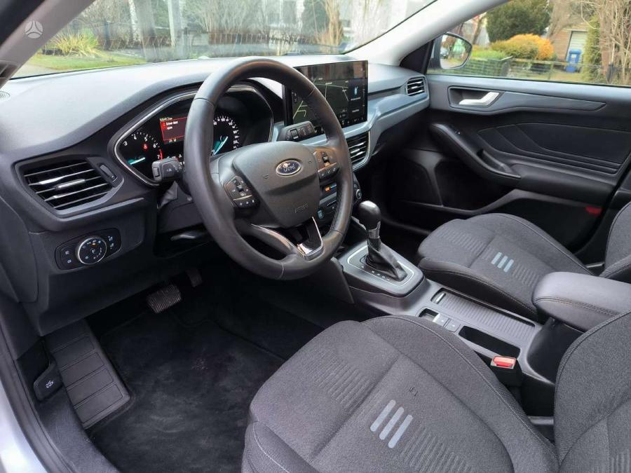 Pelēks Ford Focus 2023 Šauļi, ar dzinēja tilpumu 1.00 L un nobraukumu 50 tūkst. km par 9250 €, foto 17 vietnē AUTOMOTO.COM.LV