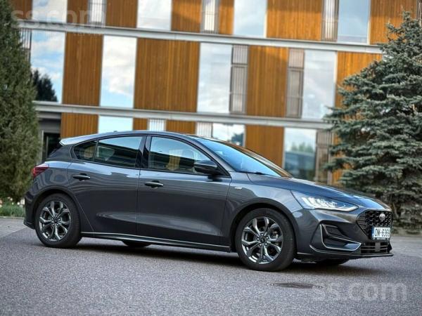 Grey Ford Focus 2023 in Riga, with an engine capacity of 1.50 L and mileage of 68 thousand km for 13500 €, photo 3 on AUTOMOTO.COM.LV