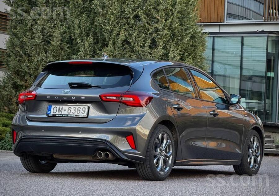 Grey Ford Focus 2023 in Riga, with an engine capacity of 1.50 L and mileage of 68 thousand km for 13500 €, photo 5 on AUTOMOTO.COM.LV