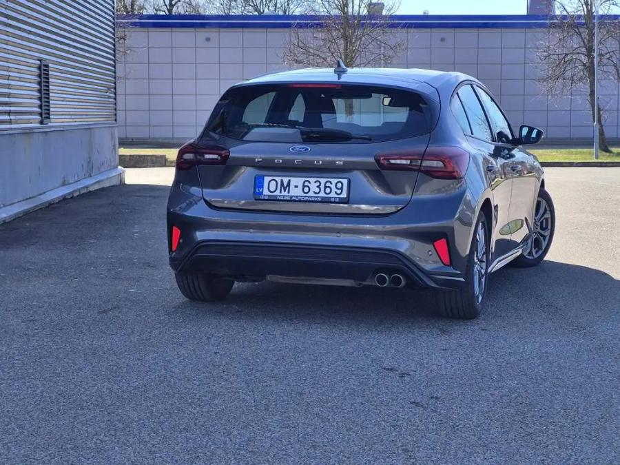Pelēks Ford Focus 2023 Rīga, ar dzinēja tilpumu 1.50 L un nobraukumu 68 tūkst. km par 17500 €, foto 3 vietnē AUTOMOTO.COM.LV