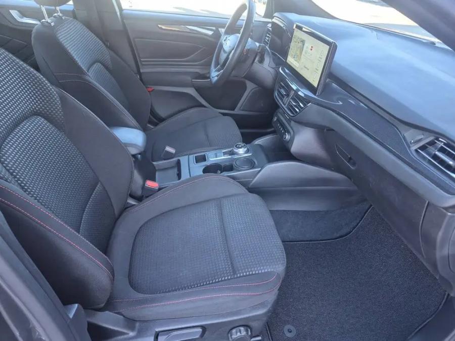 Pelēks Ford Focus 2023 Rīga, ar dzinēja tilpumu 1.50 L un nobraukumu 68 tūkst. km par 17500 €, foto 8 vietnē AUTOMOTO.COM.LV