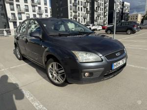 Pelēks Ford Focus 2006 Viļņa, ar dzinēja tilpumu 1.60 L un nobraukumu 400 tūkst. km par 800 €, foto 3 vietnē AUTOMOTO.COM.LV