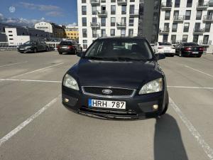 Pelēks Ford Focus 2006 Viļņa, ar dzinēja tilpumu 1.60 L un nobraukumu 400 tūkst. km par 800 €, foto 4 vietnē AUTOMOTO.COM.LV