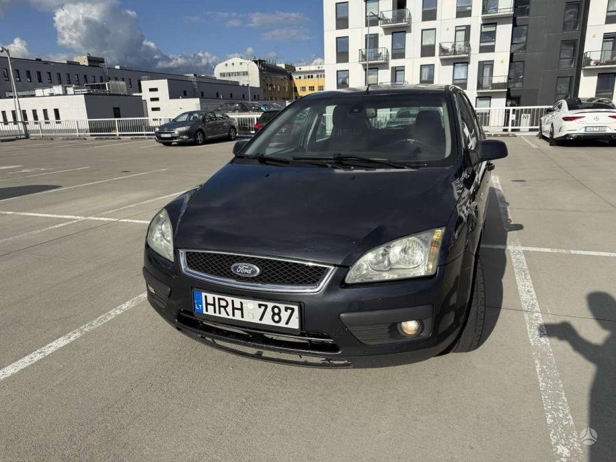 Pelēks Ford Focus 2006 Viļņa, ar dzinēja tilpumu 1.60 L un nobraukumu 400 tūkst. km par 800 €, foto 10 vietnē AUTOMOTO.COM.LV