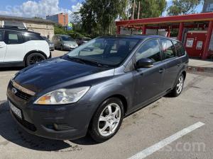 Grey Ford Focus 2009 in Riga, with an engine capacity of 1.60 L and mileage of 350 thousand km for 950 €, photo  on AUTOMOTO.COM.LV