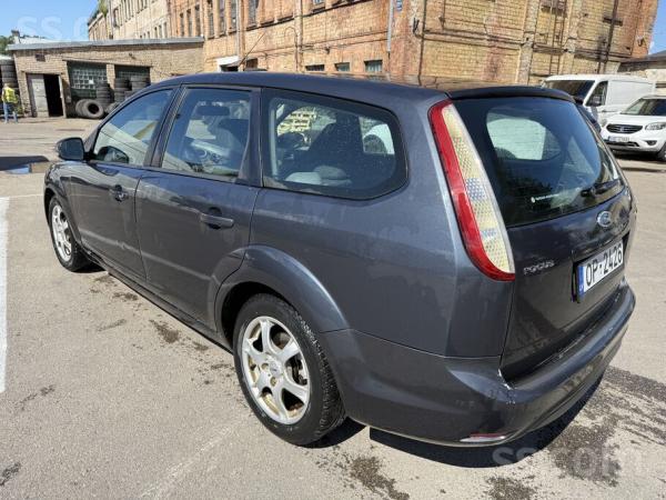 Grey Ford Focus 2009 in Riga, with an engine capacity of 1.60 L and mileage of 350 thousand km for 950 €, photo 5 on AUTOMOTO.COM.LV