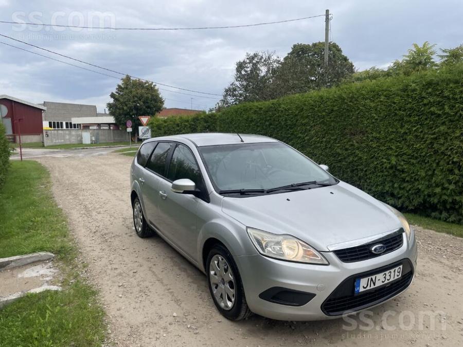 Pelēks Ford Focus 2009 Jelgava, ar dzinēja tilpumu 2.00 L un nobraukumu 353 tūkst. km par 1750 €, foto 1 vietnē AUTOMOTO.COM.LV