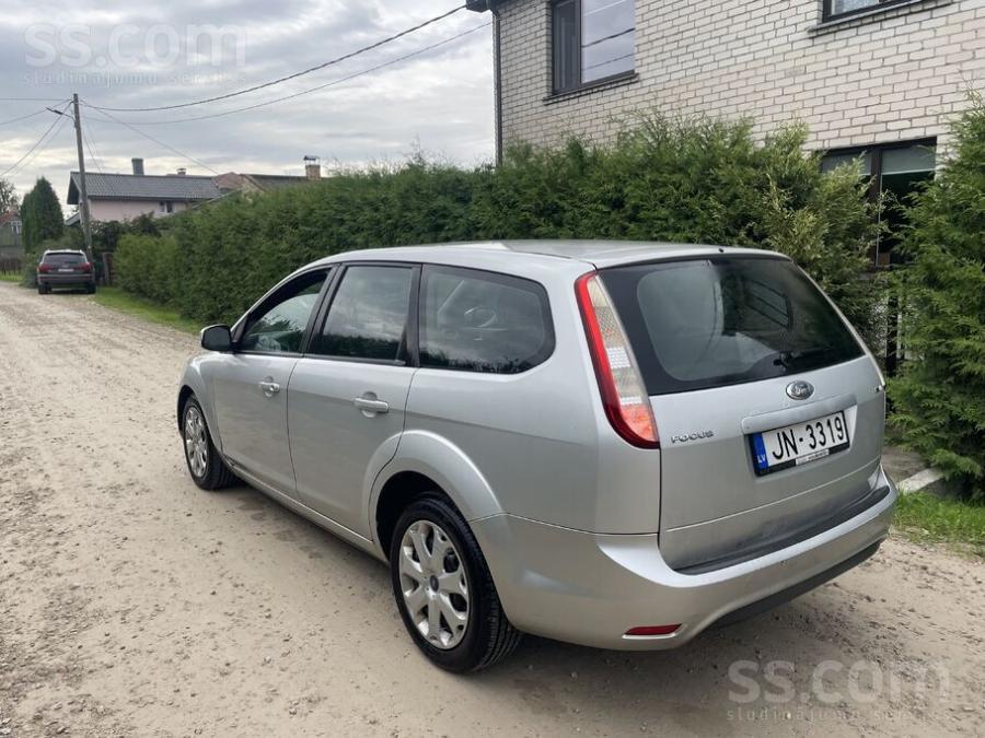 Pelēks Ford Focus 2009 Jelgava, ar dzinēja tilpumu 2.00 L un nobraukumu 353 tūkst. km par 1750 €, foto 6 vietnē AUTOMOTO.COM.LV