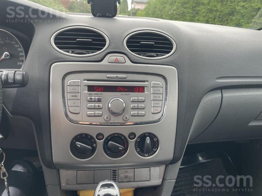 Pelēks Ford Focus 2009 Jelgava, ar dzinēja tilpumu 2.00 L un nobraukumu 353 tūkst. km par 1750 €, foto 9 vietnē AUTOMOTO.COM.LV