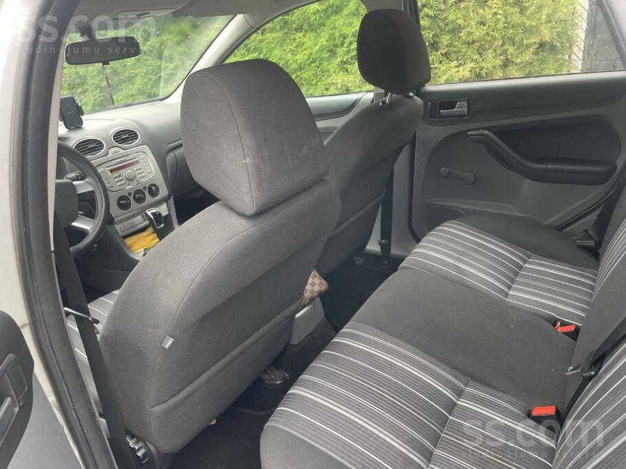 Pelēks Ford Focus 2009 Jelgava, ar dzinēja tilpumu 2.00 L un nobraukumu 353 tūkst. km par 1800 €, foto 10 vietnē AUTOMOTO.COM.LV