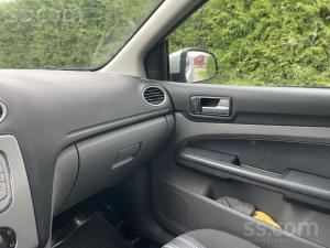 Pelēks Ford Focus 2009 Jelgava, ar dzinēja tilpumu 2.00 L un nobraukumu 353 tūkst. km par 1800 €, foto 12 vietnē AUTOMOTO.COM.LV