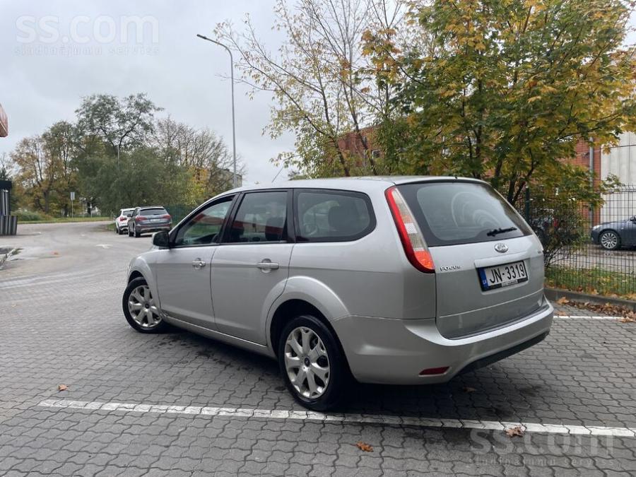 Grey Ford Focus 2009 in Jelgava, with an engine capacity of 2.00 L and mileage of 353 thousand km for 1500 €, photo 6 on AUTOMOTO.COM.LV