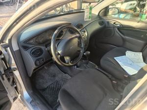 Grey Ford Focus 2000 in Ogre, with an engine capacity of 1.60 L and mileage of 126 thousand km for 1800 €, photo 7 on AUTOMOTO.COM.LV